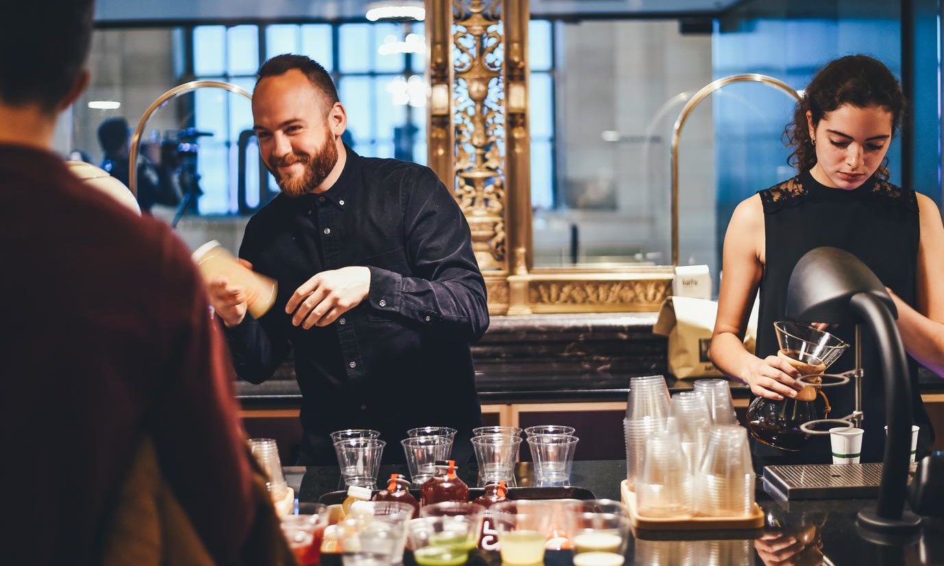 How to serve drinks to maximise customer experience - Catering Today