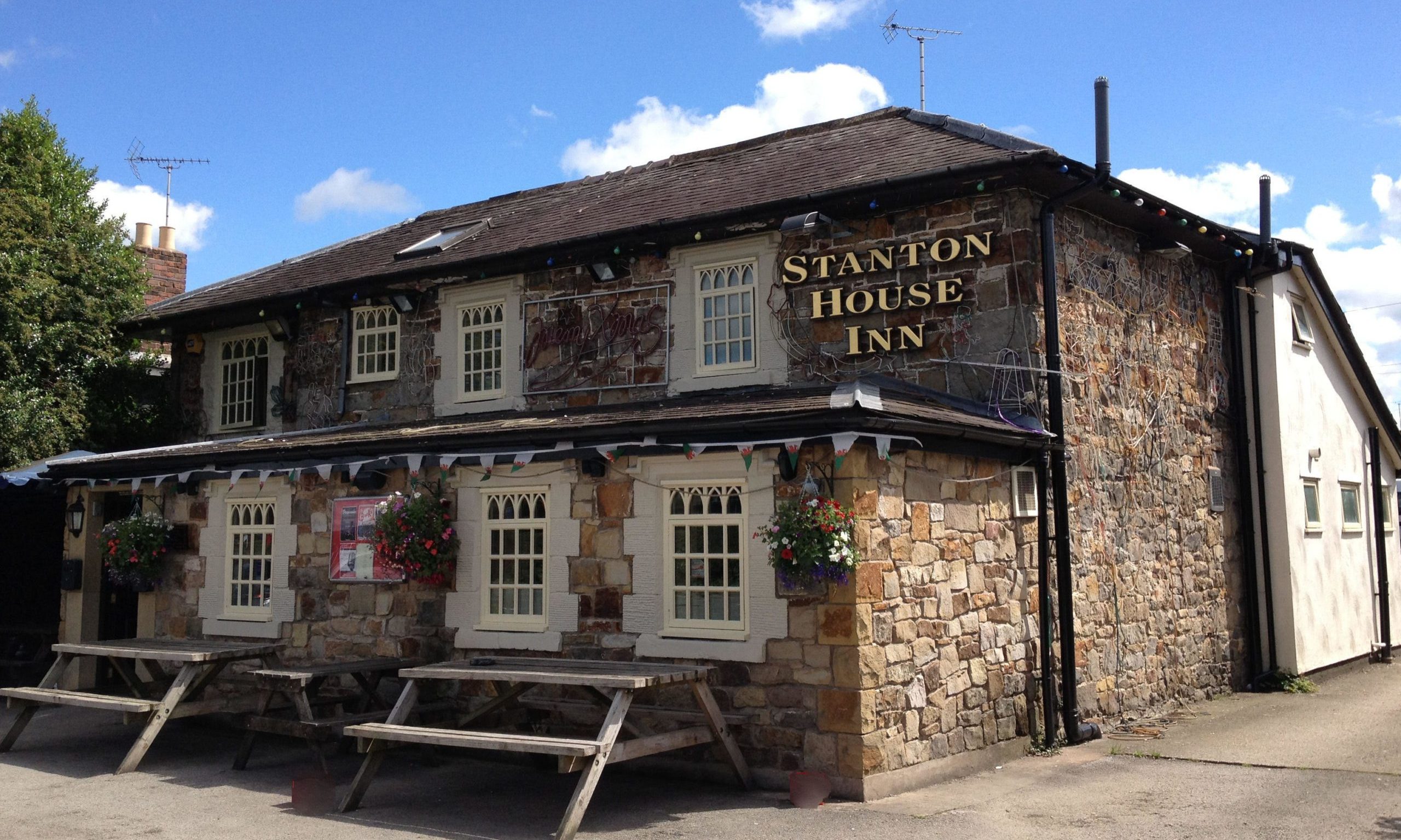 The Stanton House in Chirk reopens following pub refurb - Catering Today