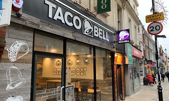 Taco Bell UK extends closing hours at select locations | Catering Today